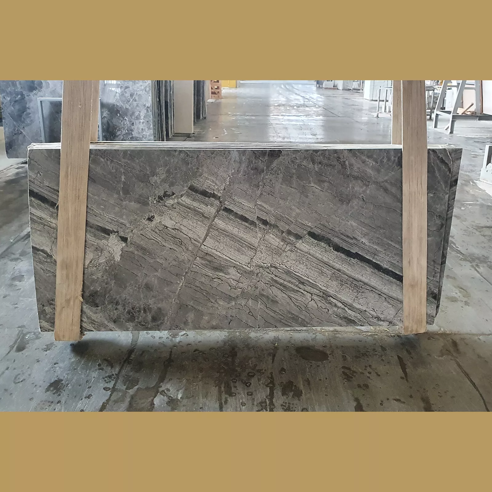 Ionic Stone | Lava River Plaka